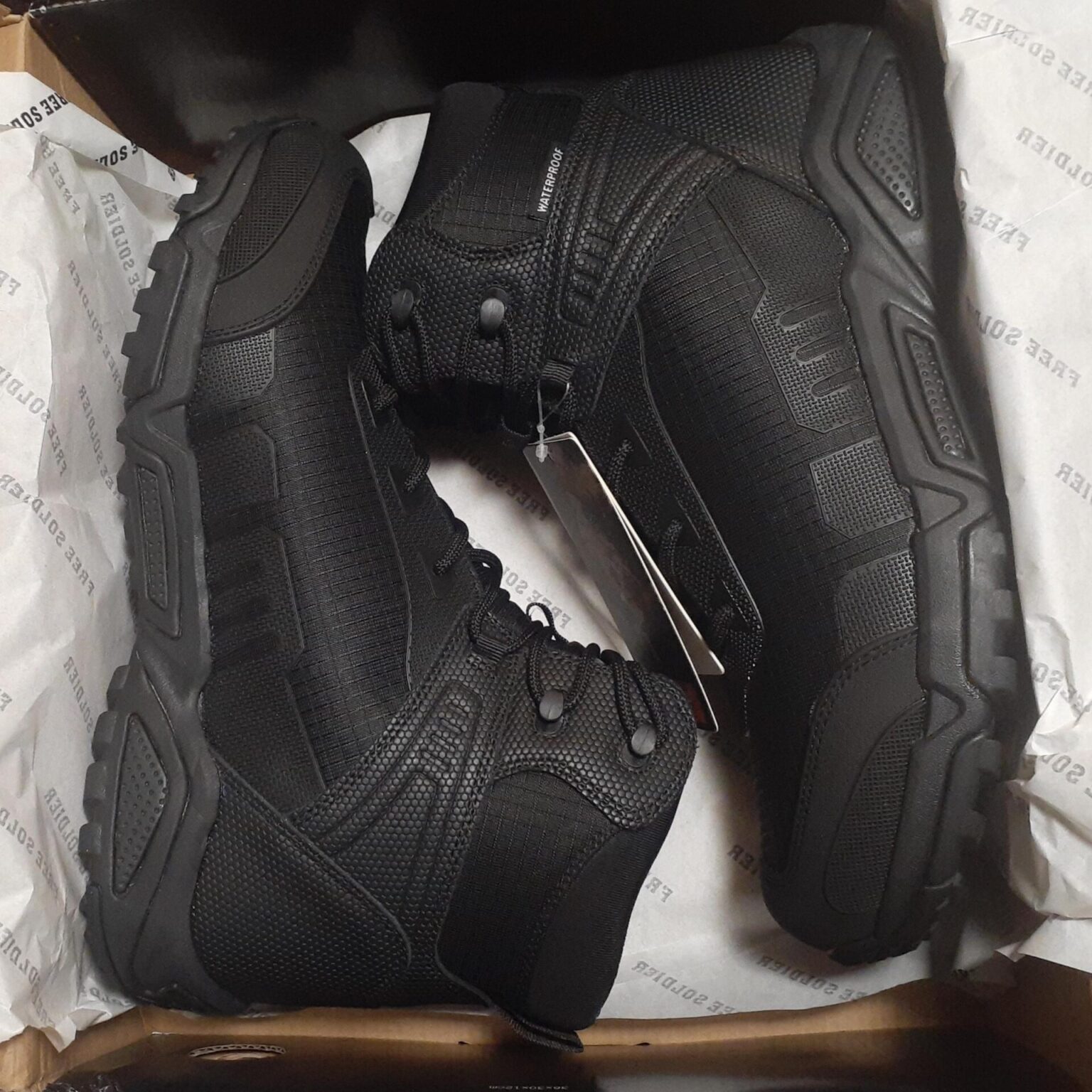 9 Best Waterproof Work Boots for Every Job 2026